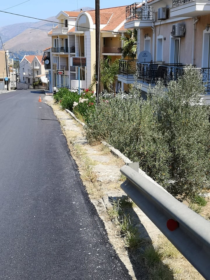 Τα fake πεζοδρόμια. Του Ιωάννη Κοσμάτου - Kefalonia Status