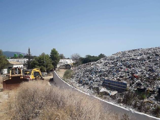 Το Τεμπλόνι παραμένει με τα βουνά των σκουπιδιών και τις υποσχέσεις της ...