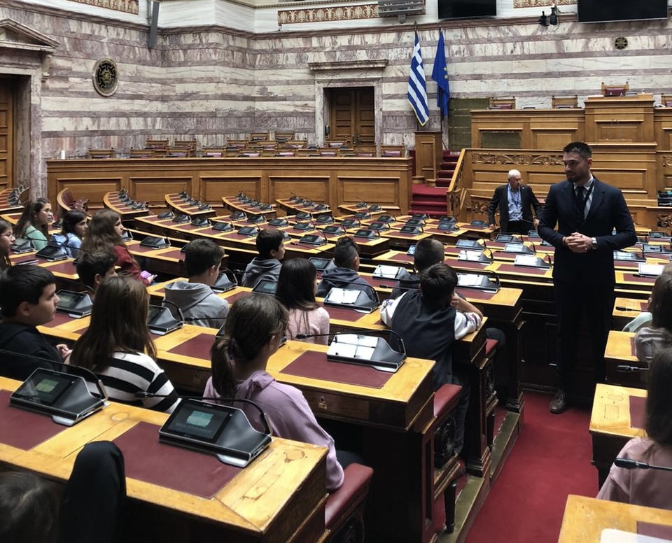 Παναγής Καππάτος-Υποδοχή και ξενάγηση των μαθητών των Δημοτικών ...