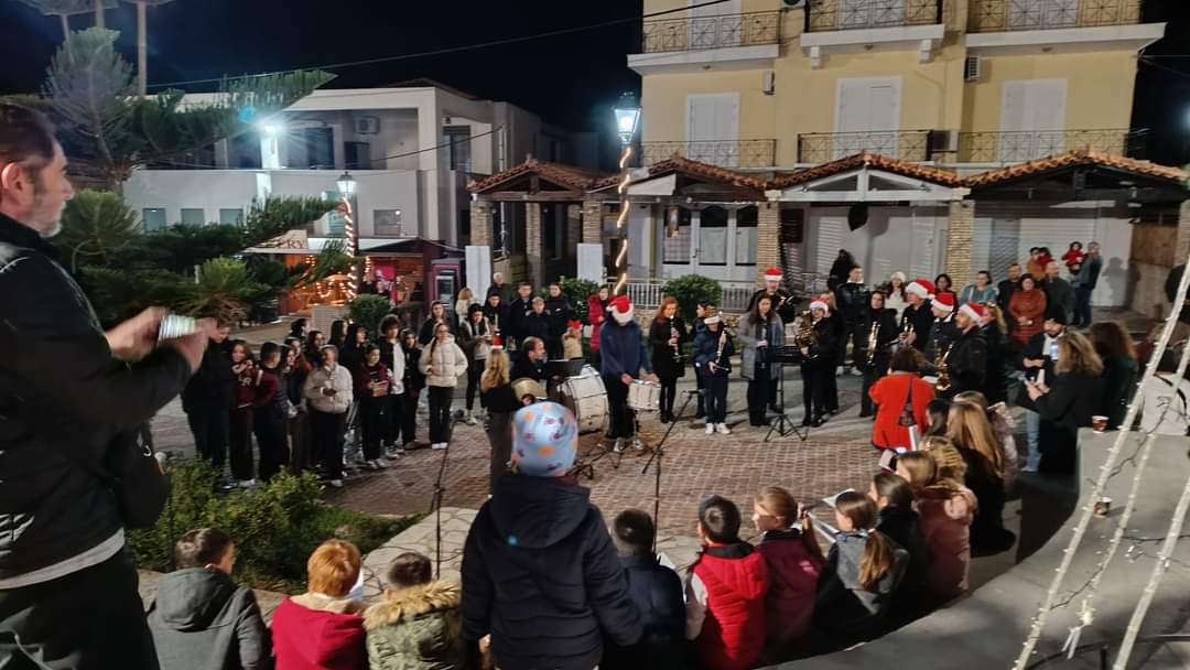 Οι Χριστουγεννιάτικες Εκδηλώσεις της Σκάλας και το άναμμα του ...