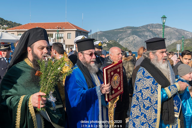 Η τελετή Αγιασμού των Υδάτων στην Ιθάκη - Kefalonia Status