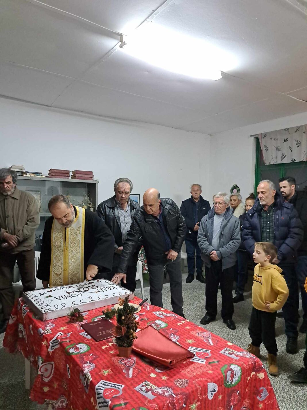 ‘Εκοψε την πίτα της η τοπική κοινότητα Αγίου Νικολάου - Kefalonia Status