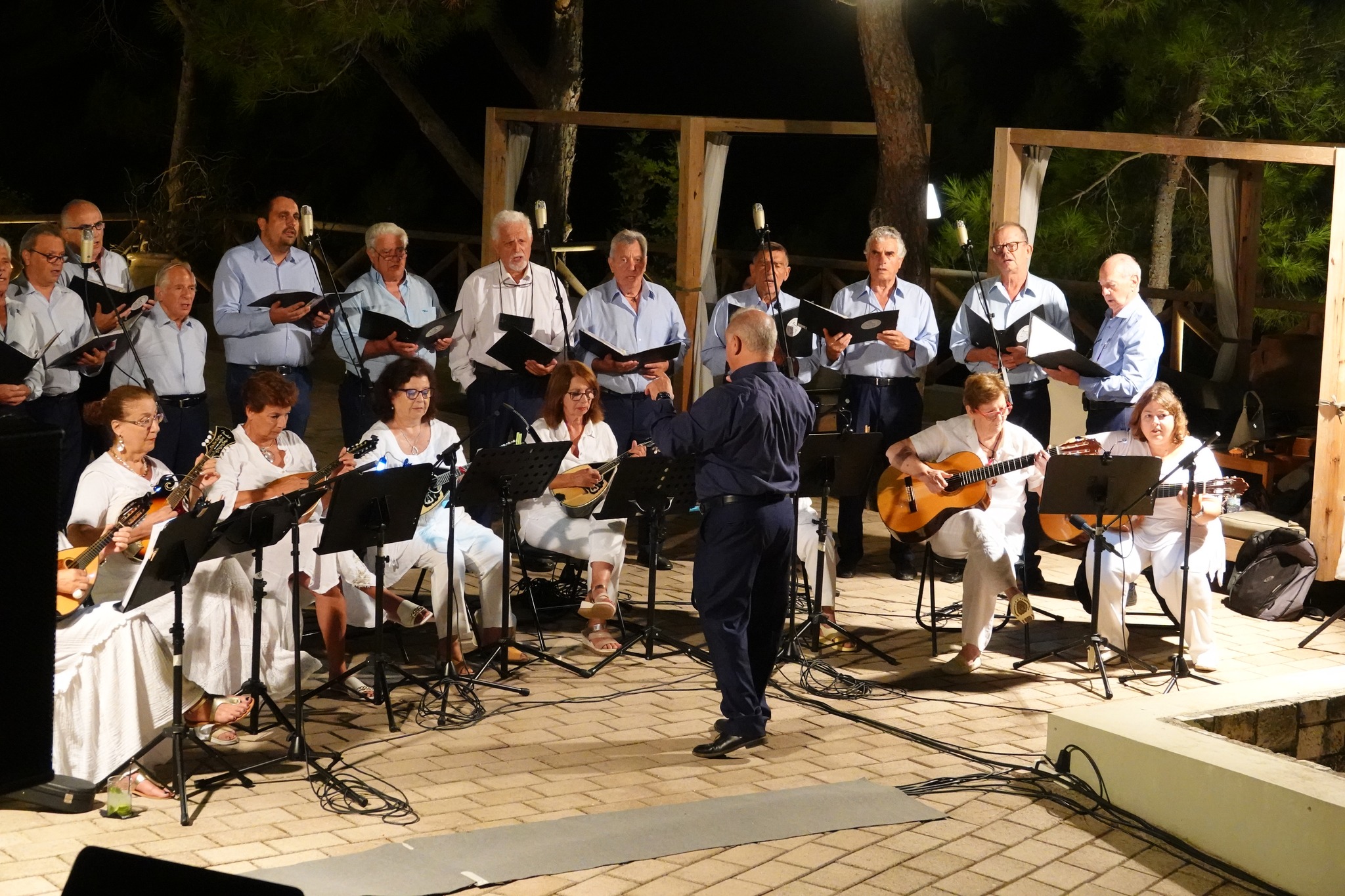 Χορωδία Αργοστολίου / Αρχίζει την Παρασκευή η 40η Χορωδιακή Συνάντηση ...